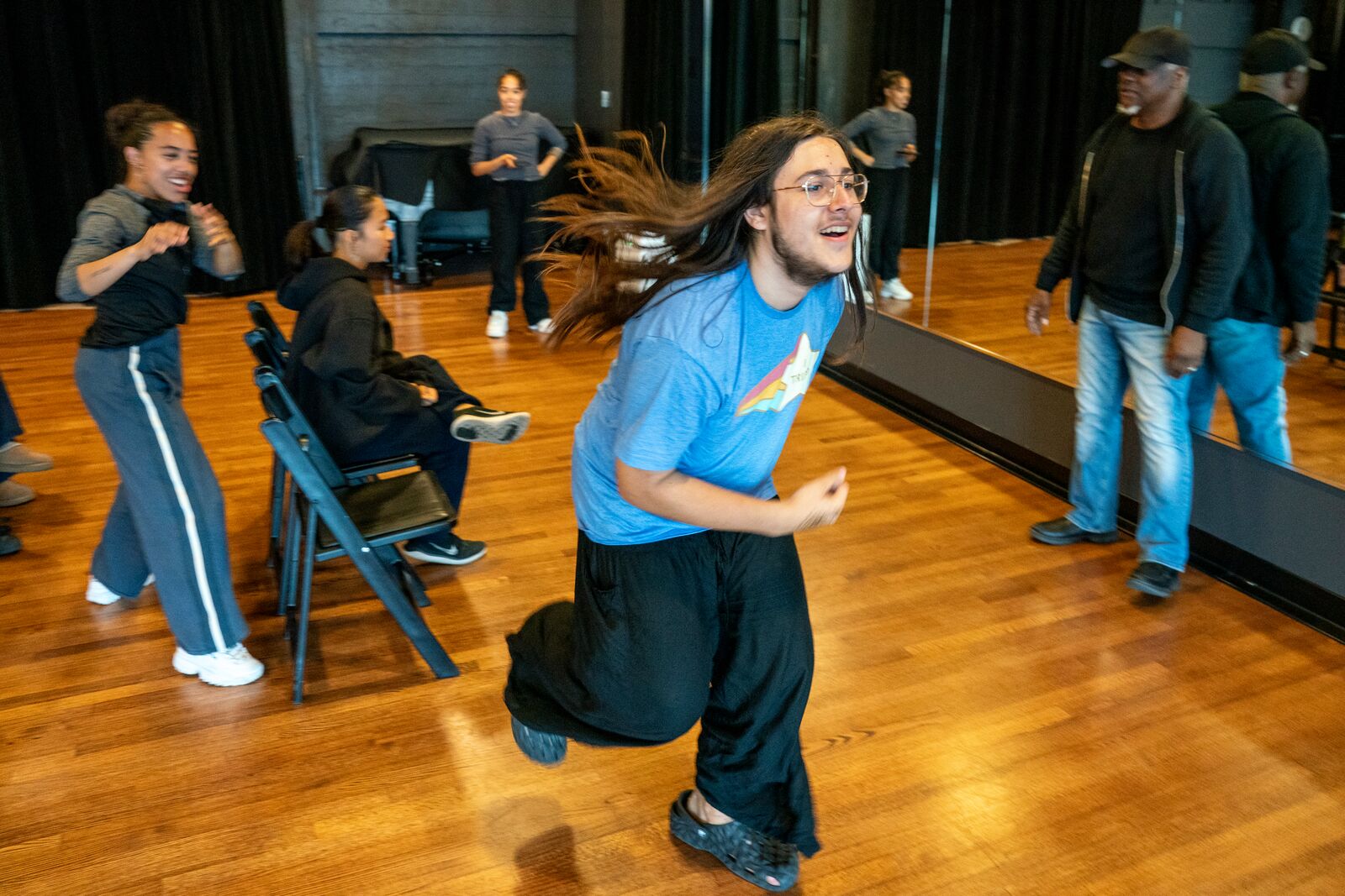 Iconic choreographer helps Richmond teens tell stories through dance